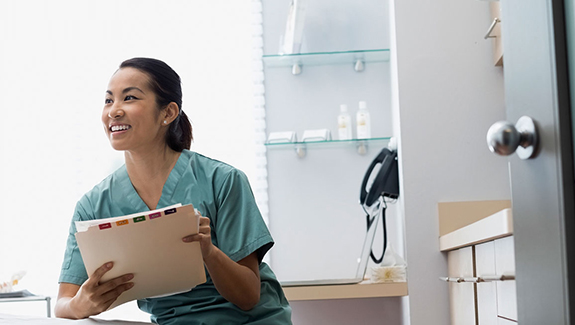 When to Contact Your Stoma Nurse | Hollister CA